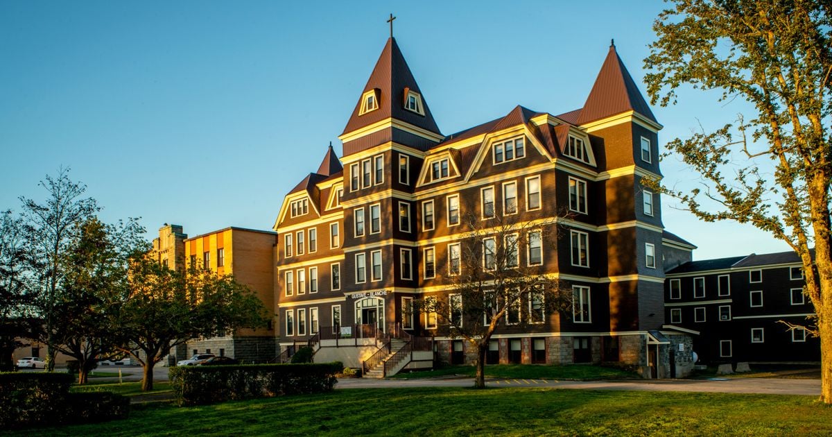 Université Sainte-Anne - Macleans.ca